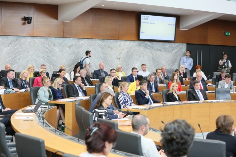 To pa je presenečenje: Partis.si se vrača? - NaDlani.si