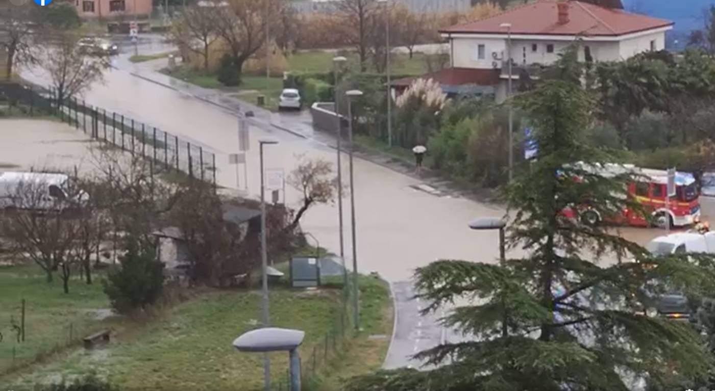 Slovenija pod vodo, pa še potres je bil – NaDlani.si