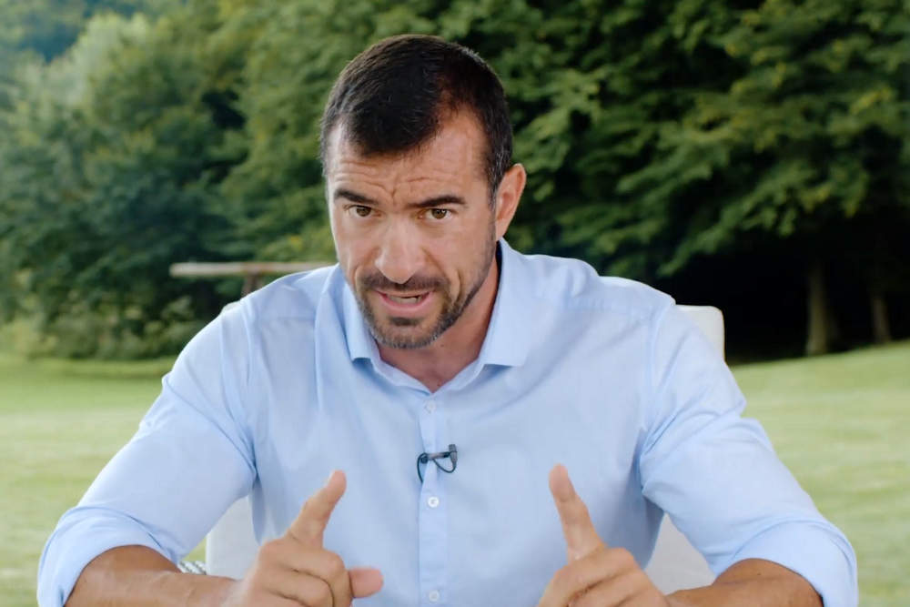 Marko Potrč objavil Janševo fotografijo in udaril - NaDlani.si