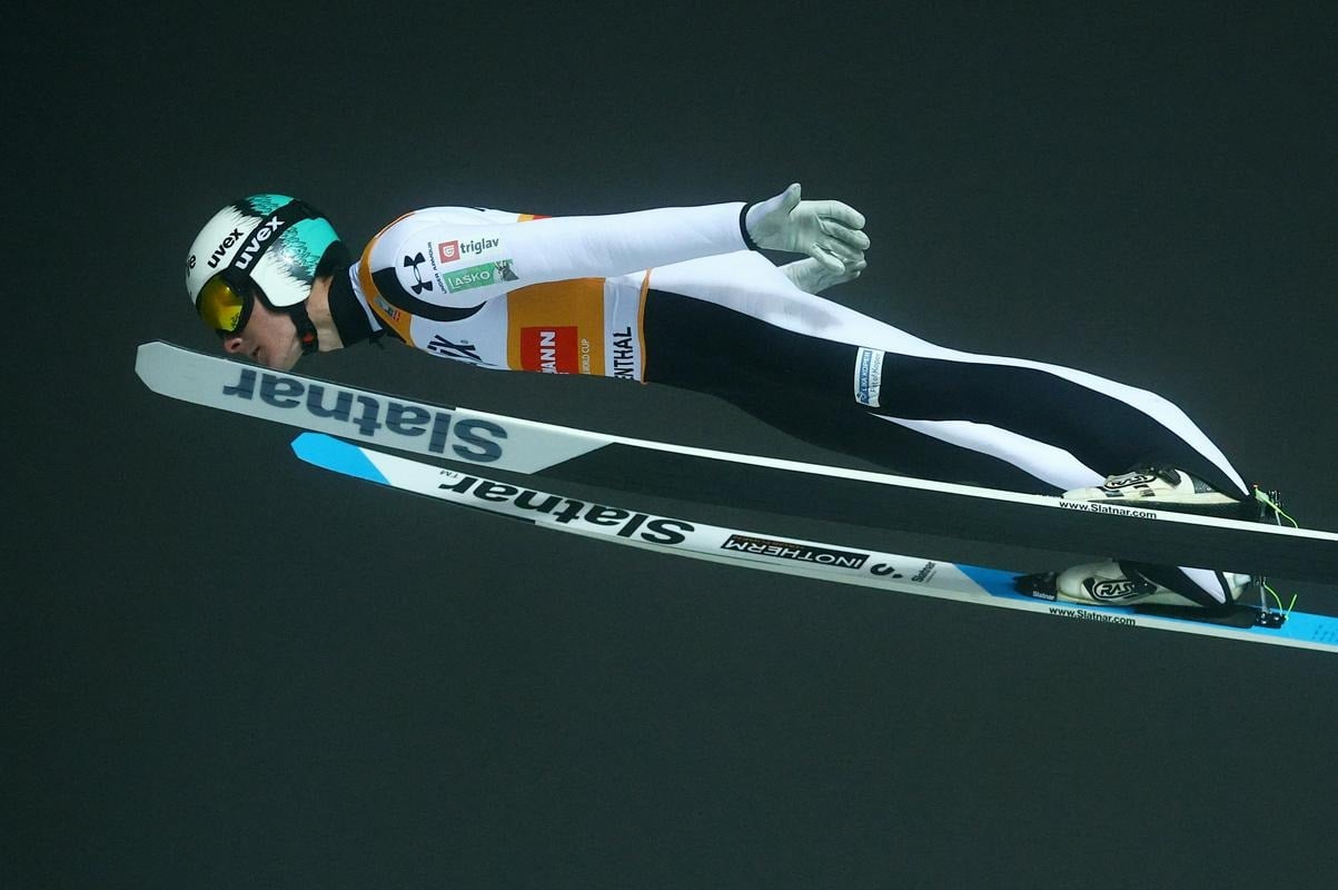 Začenja se novoletna turneja: Ali lahko Domen Prevc osvoji zlatega orla ...