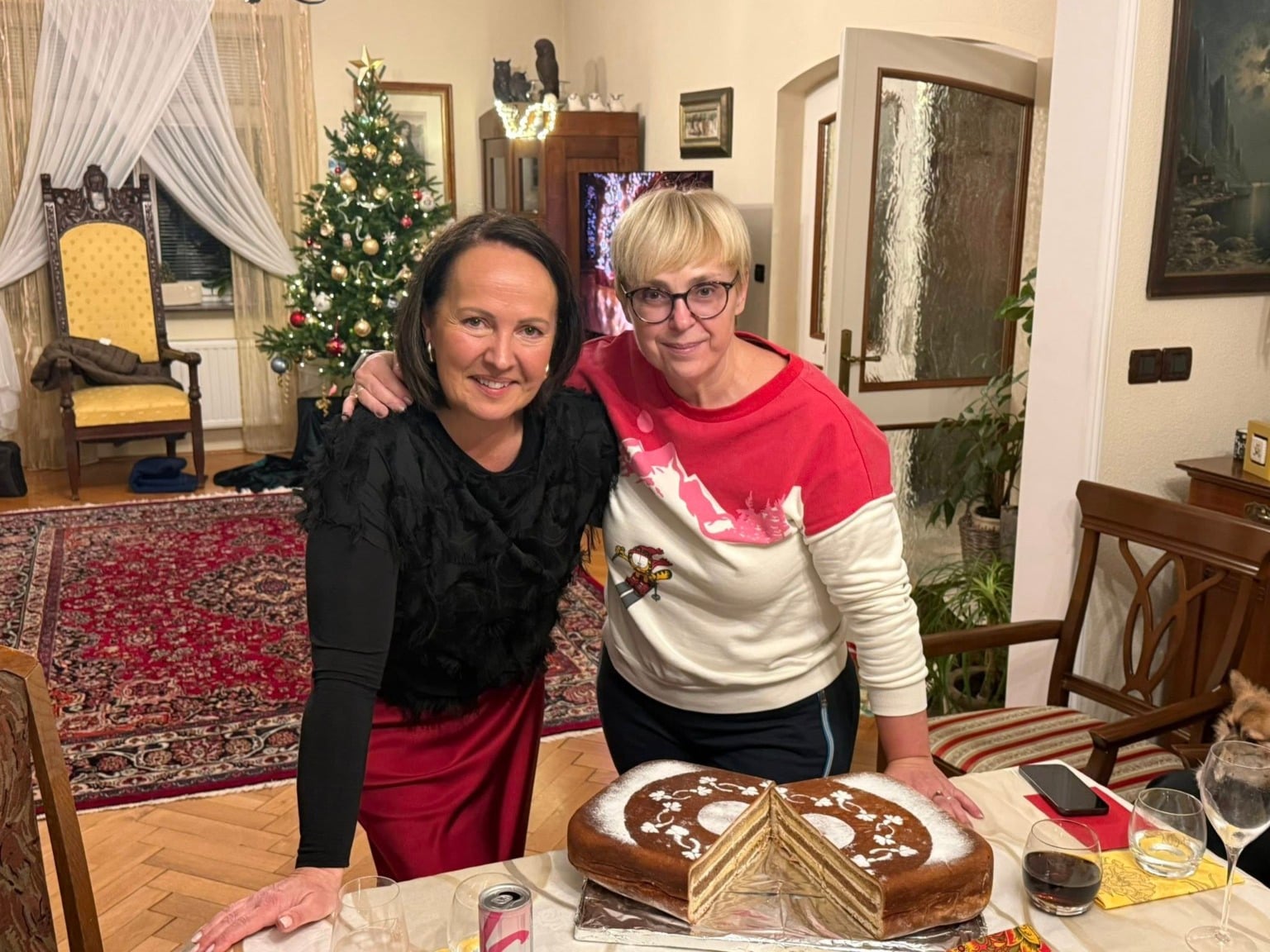 Ste videli, kako številčno družino ima Nataša Pirc Musar? Ob božični ...